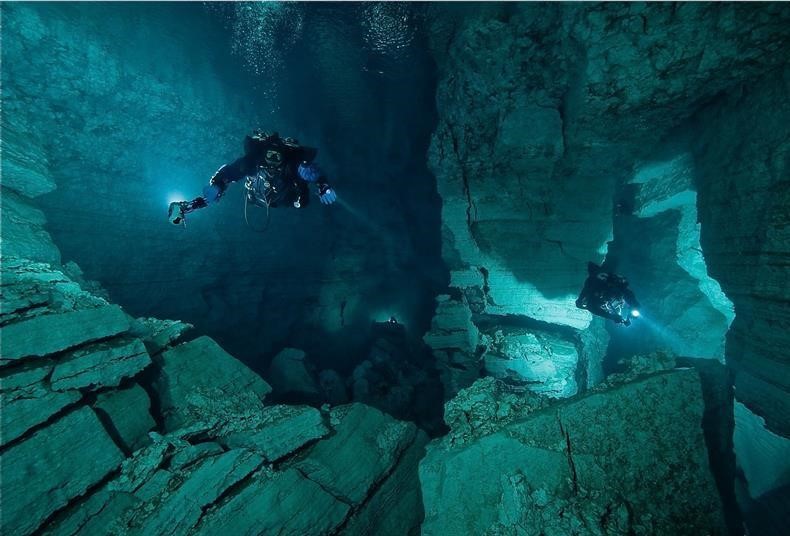 5 จุดดำน้ำในถ้ำ (Cave Diving) สุดอันตรายและท้าทายให้ไปเยือน
